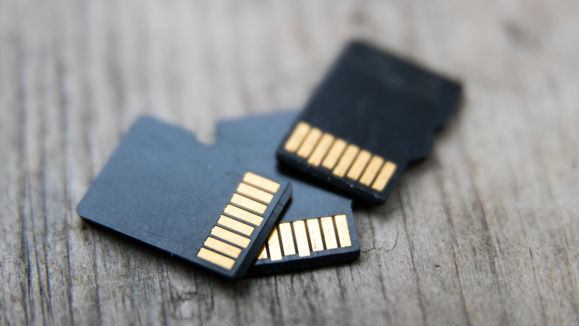 Memory Card Types Explained: SD, microSD, CF, and More