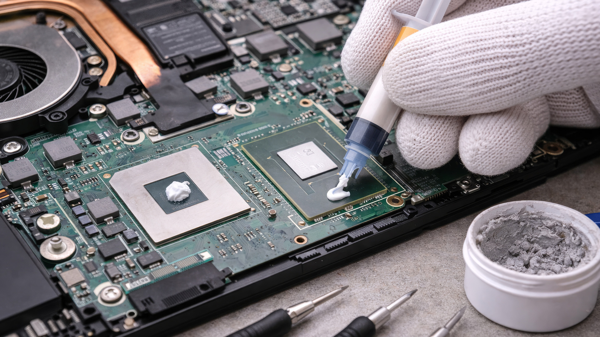 Thermal Paste Laptop Replacement: When and How to Do It Properly